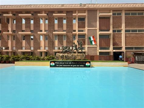 Afbbs Update An Amazing New Sculpture Handmade By Students From The