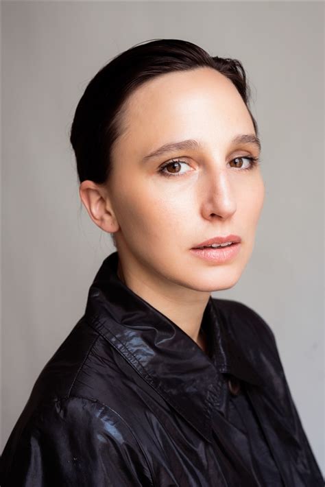 Adèle Borde Fiche Artiste Artiste Interprète Agencesartistiques