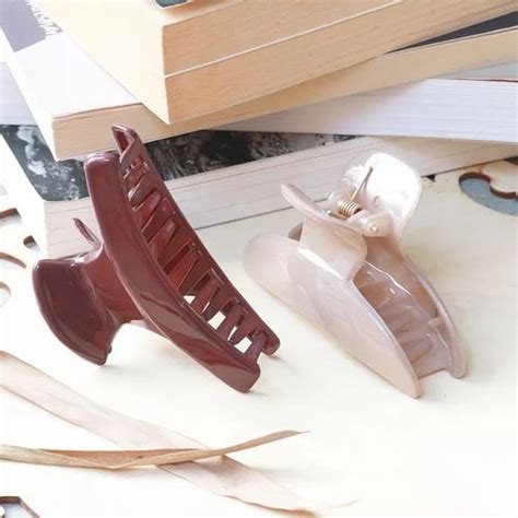 Set Of Two Classic Beige And Dark Mauve Claw Clutch Clips At ₹ 26900