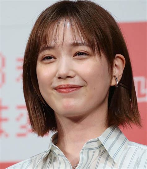 【芸能】本田翼、大胆ミニ丈×太ももあらわな美脚「肌めっちゃ奇麗」 なんやこれ速報