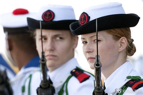 欧洲颜值第一的法国女兵女兵法国欧洲新浪新闻