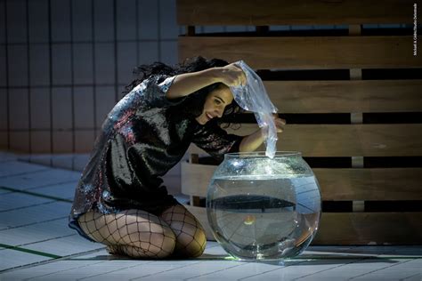 A Avignon Rusalka Devient Nageuse Synchronisée