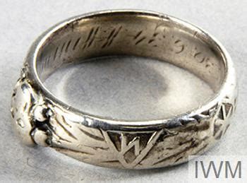 Ring Ss Deaths Head Totenkopfring Der Ss Imperial War Museums
