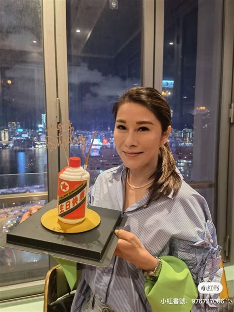 黎淑贤deep V一件头贺46岁生日 Fit到漏油零赘肉获封「史上最胸猛亚姐」 星岛日报