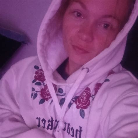 Sara Lyda Saralyda25 Snapchat Stories Spotlight And Lenses