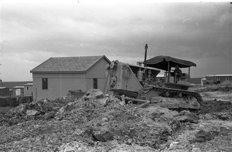 On Settler Colonialism Unveiling The Structure Of Limiting Beliefs