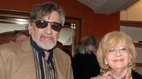 Dragan Nikolić I Milena Dravić Nisu Mogli Da Imaju Decu Glumac Je Samo Jednom Govorio O Bolnoj