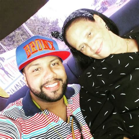 Elias Nina Eliasnina • Threads Say More