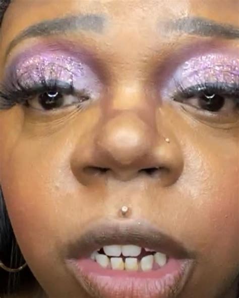 Shay Yo Nose Look Like A Dick And Look That Yo Fuckin Teeth Nasty R Applestorequeenv2