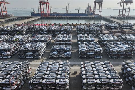 Trumps New Tariffs Take Effect With 104 On Chinese Goods Cambodianess