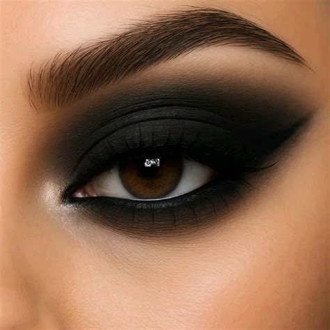 Black Smokey Eye Makeup Black Smokey Eye Makeup Black Smokey Eye