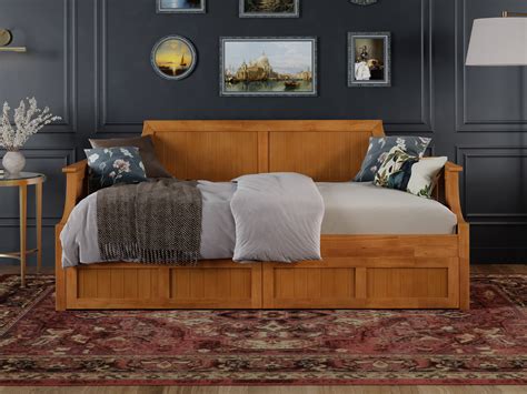 Lark Manor™ Antavious Coastal Cottage Solid Wood Twin Daybed With