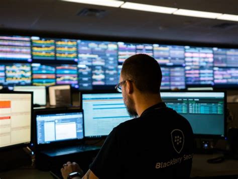 blackberry drives its qnx technology to the cloud with aws technology