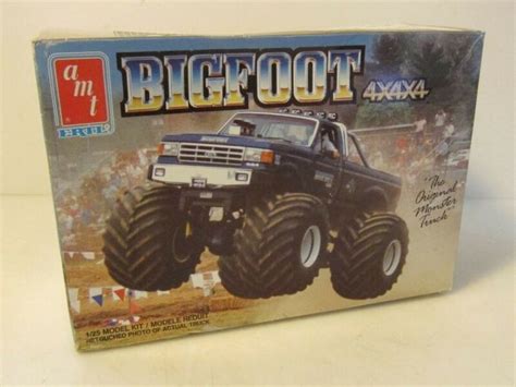 Amt Ertl Bigfoot 4x4x4 Monster Truck 125 Scale Model Kit Iob Plastic Model Kits Cars Model