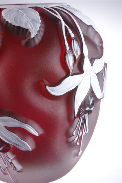 Small Ruby Fuchsia Vase ©2025 Helen Millard Cameo Glass