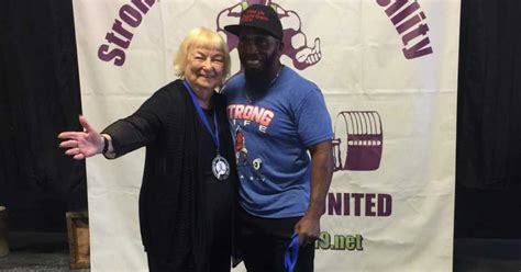 Edith Murway Traina 100 Year Old Woman Becomes The Worlds Oldest Powerlifter Za