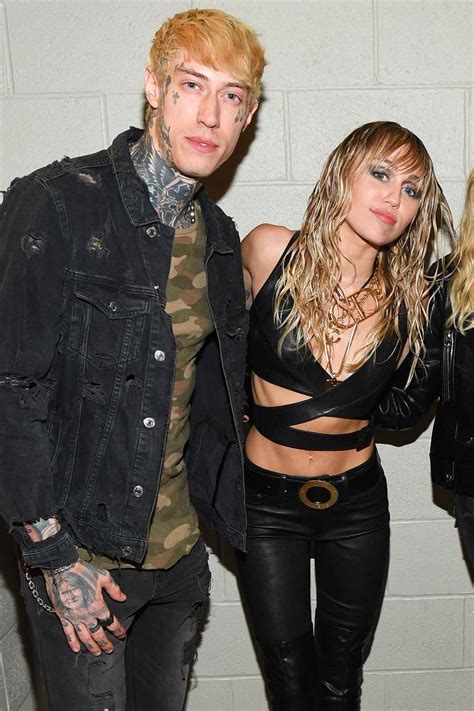 Trace Cyrus Et Miley Cyrus 2024