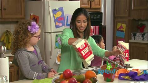 Sprouts Super Sproutlet Show Green Recycled Birdhouse Youtube