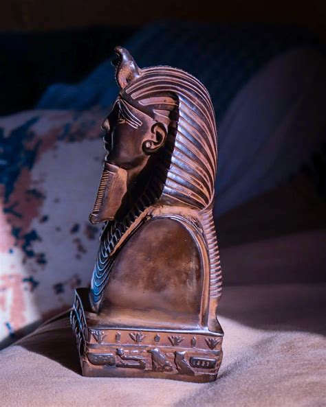 Egyptian Antique King Tut Ankh Amon Unique Pharaonic Egypt Statue