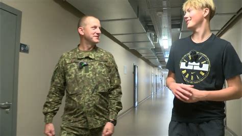 Valsts Aizsardzības Dienesta Karavīru Dzīve Kazarmās Youtube