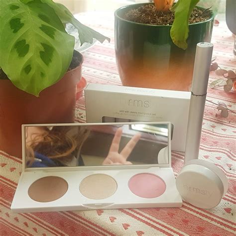 Lockdown Glam Rms Beauty Makeup Review The Ecological