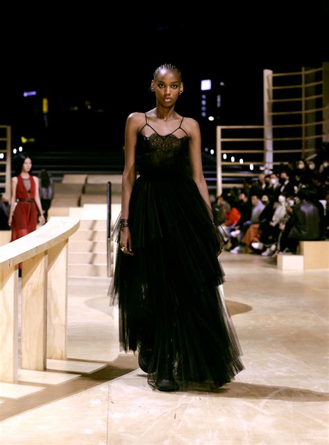 Dior Held Its First Ever Runway Show In Seoul And It Was Beautiful
