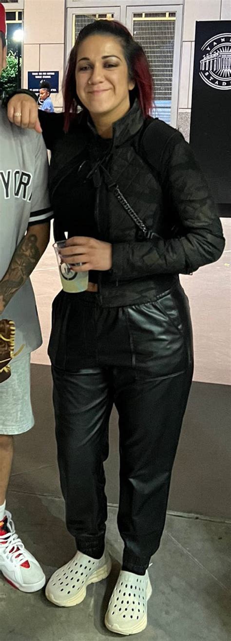 Bayley Looking Pretty Last Night 2 By Dragonmatt600 On Deviantart