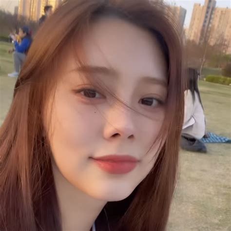 Kwon Chaewon Eunchae Dia Selca Icon Pfp Kpop Kpop Icon Her
