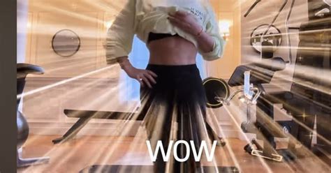 온몸이 타들어 가54세 엄정화 선명한 복근 이유