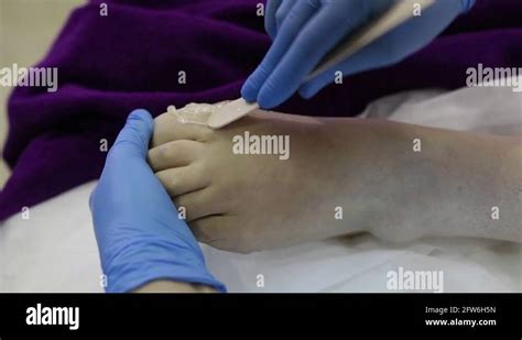 Mass Of Legs Stock Videos And Footage Hd And 4k Video Clips Alamy