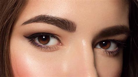 Natural Makeup For Blue Eyes In 7 Simple Steps Shopnik