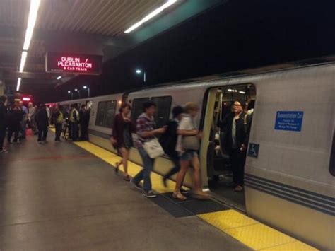 Bart Train Pulled From Tracks After Reports Of Heavy Smoke Passengers Stranded The Mercury News
