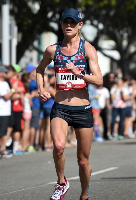 Nyc Marathon Favorite Kellyn Taylor Is Also Training To Be A Firefighter