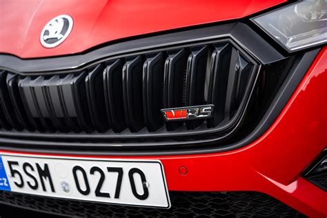 Be Safe On Every Surface Škoda Storyboard