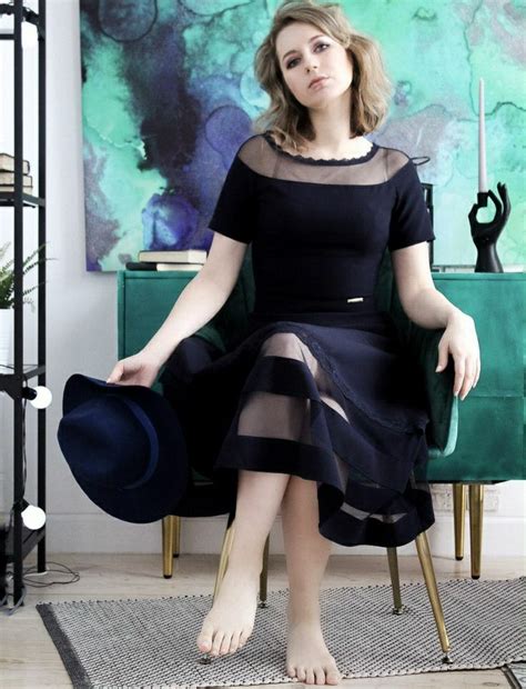 Dark Beauty Amazing Women Couple In Love Photography Barefoot Girls