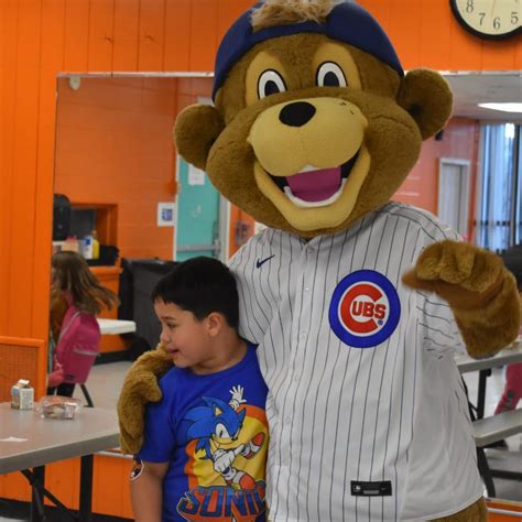 Chicago Cubs Players Team Up With Blessings In A Backpack Chicago Chapter