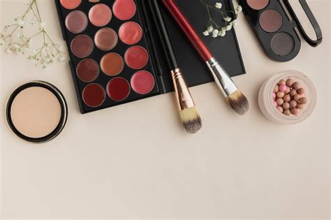 Free Photo Above View Assortment With Cosmetics And Copy Space