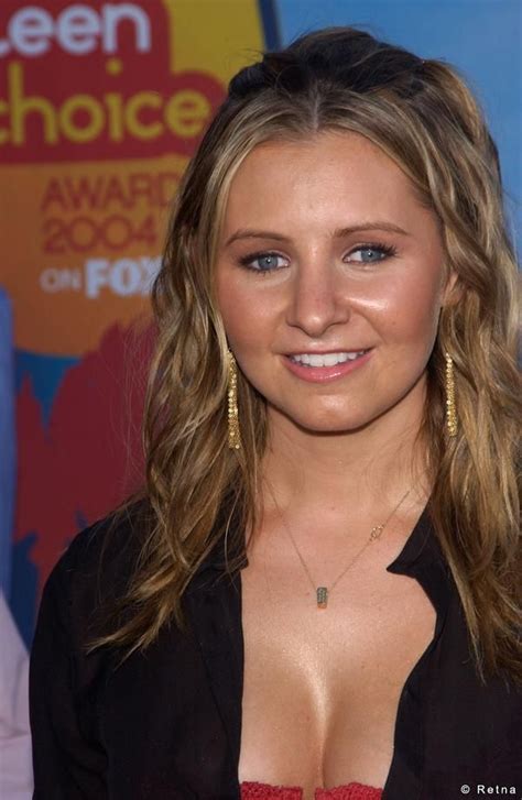 Pin By Eric Frank On Beverley Mitchell Beverley Mitchell Jessica Biel Beautiful Smile Women