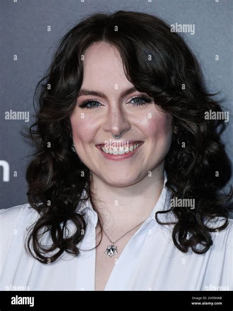 Sarah Roachs Instagram Twitter And Facebook On Idcrawl