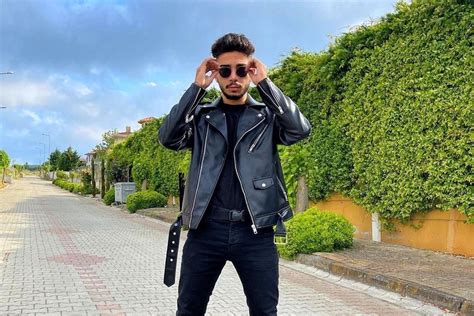 Kürşat Juan Hakkında Merak Edilenler Onedio