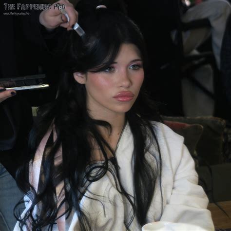 Nessa Barrett Nue 101 Photos Biographie News De Stars Les Stars Nues