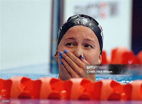 Brooke Bennett Of The Usa Wins Gold And Sets A New Olympic Record In
