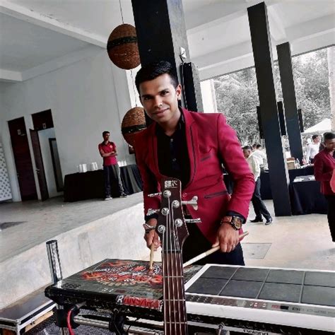 Naviyacovers Youtube