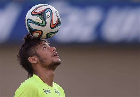 Neymar Photos With Ball
