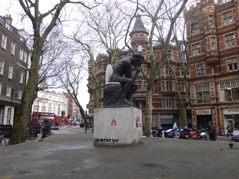 Banksy ‘the Drinker Statue Returns To Soho As The ‘stinker London