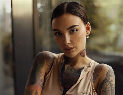 ℬ Адель Асанті Adel Asanty ℬ Біографія відомих людей України та світу