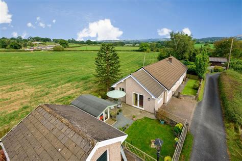Newbridge On Wye Powys Ld1 3 Bed Detached Bungalow £350000