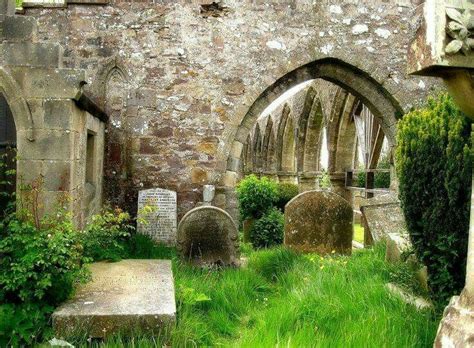 Old St Kentigerns Church In Lanark Where William Wallace Married