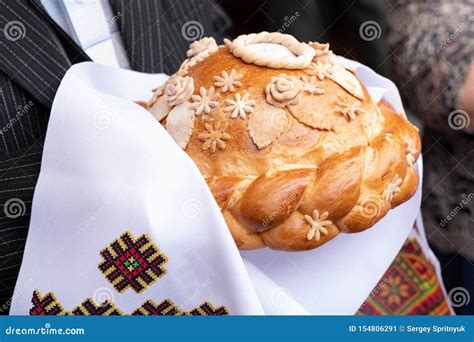 Fresh Bread With Salt To Hold In Hands On A White Embroidered Towel Russian Wedding Traditions