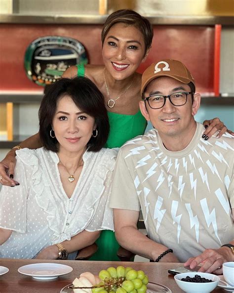 吳啟華與劉嘉玲原來是多年好友！ig凍齡合照勾集體回憶 同屆藝訓班陣容強勁 星島日報